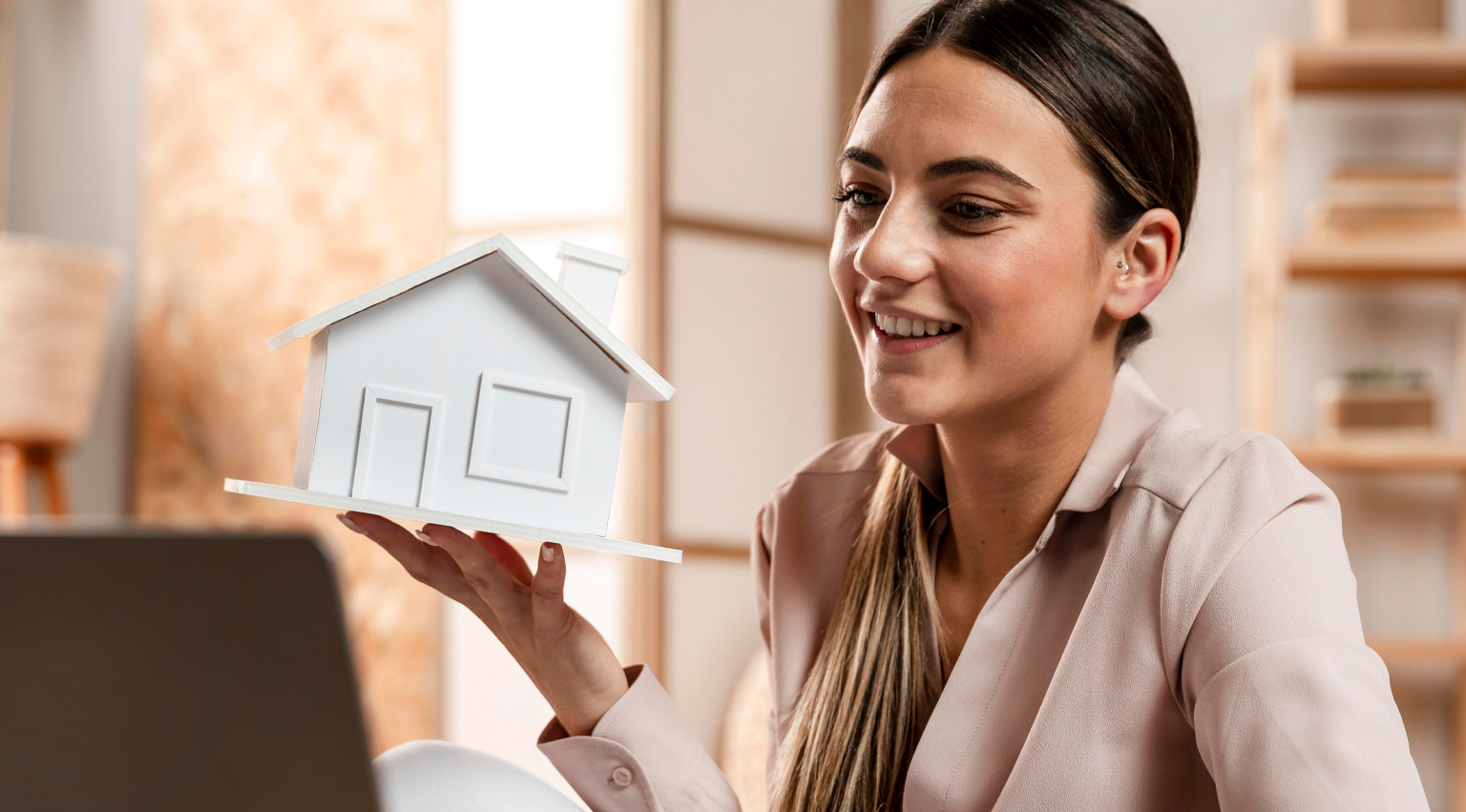 Does HOA Cover Homeowners Insurance? What’s Included